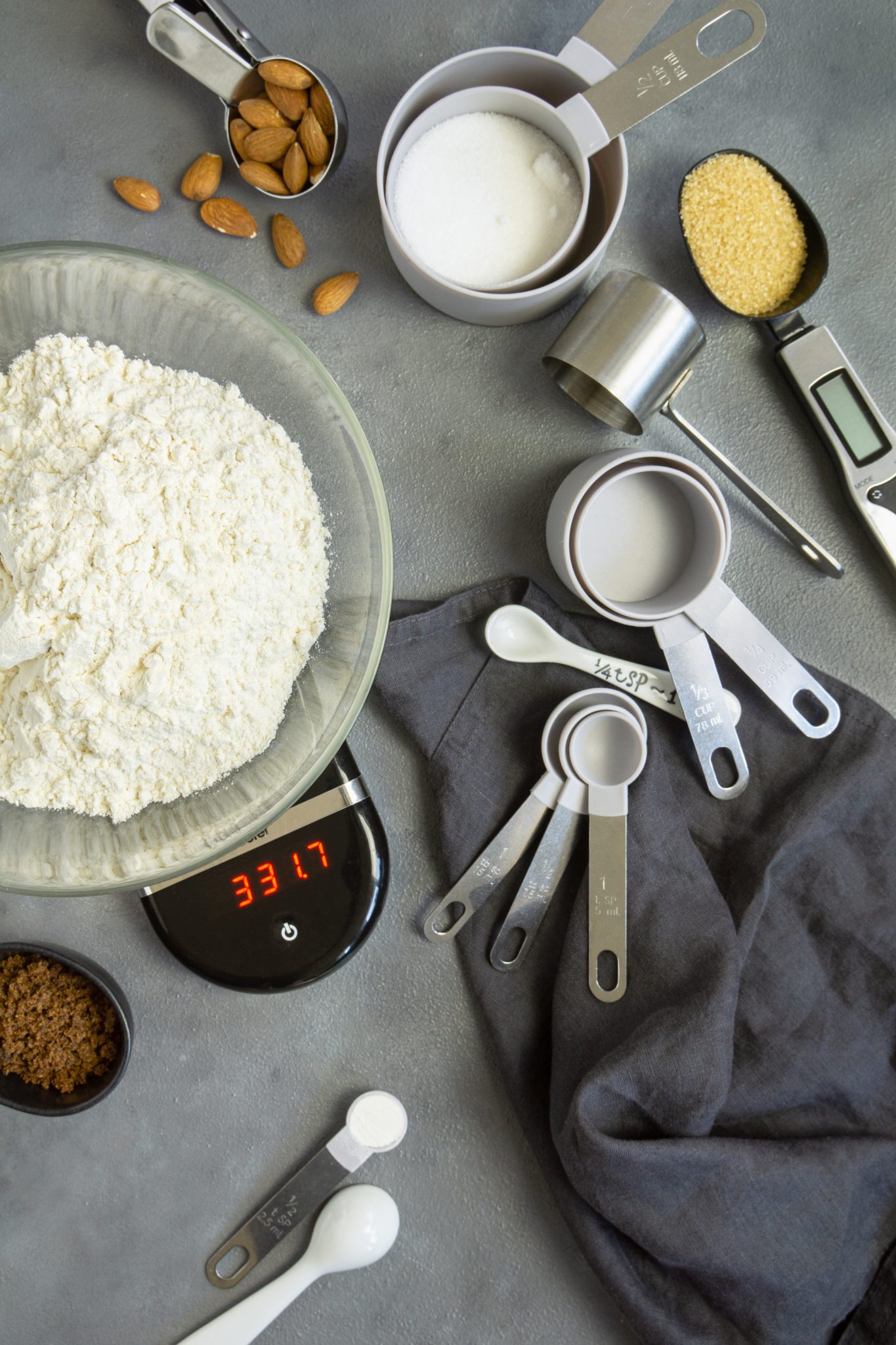How to Properly Measure Ingredients for Baking - Cakesperiments