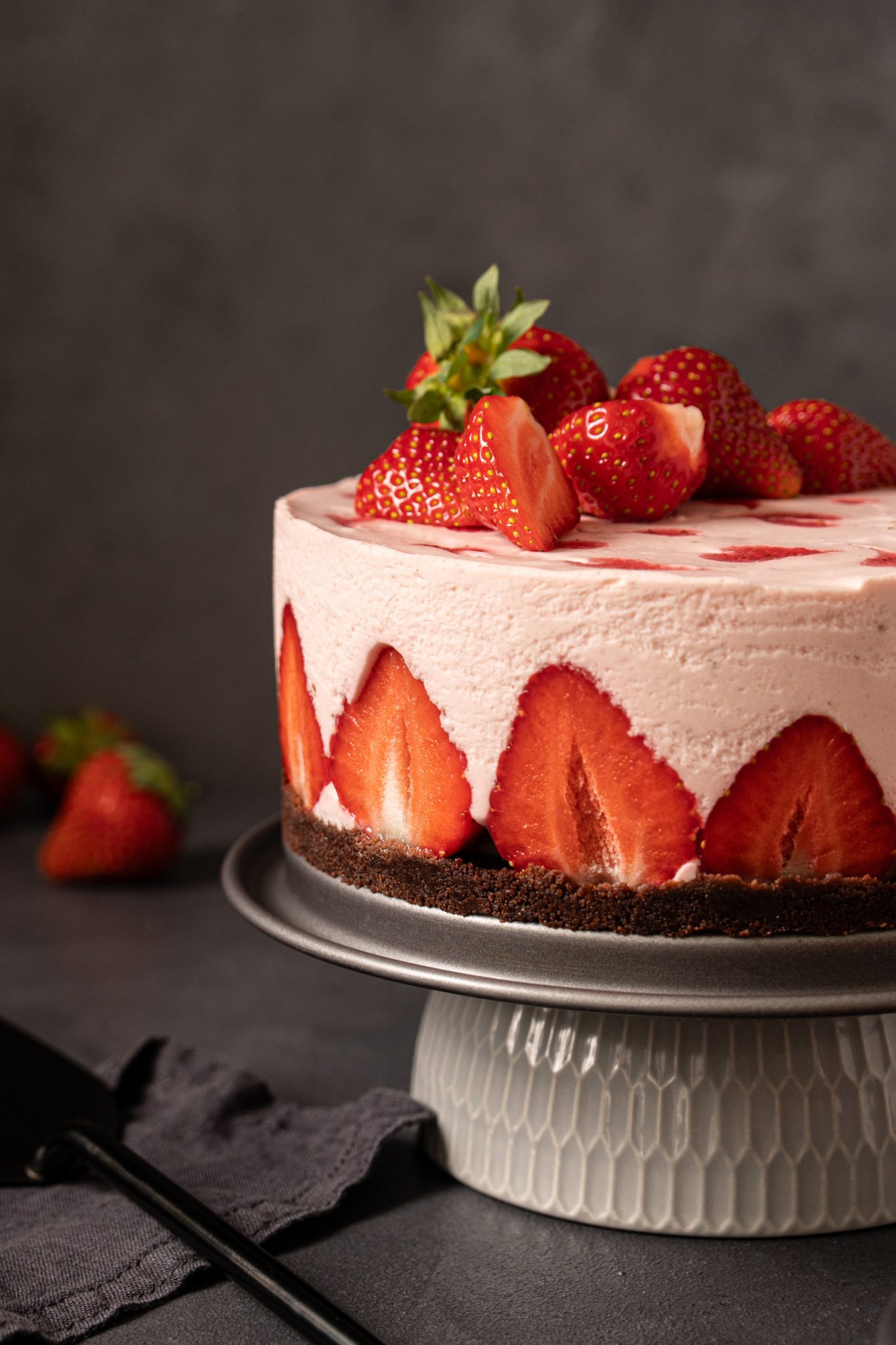 No-Bake Strawberry Cheesecake - Cakesperiments